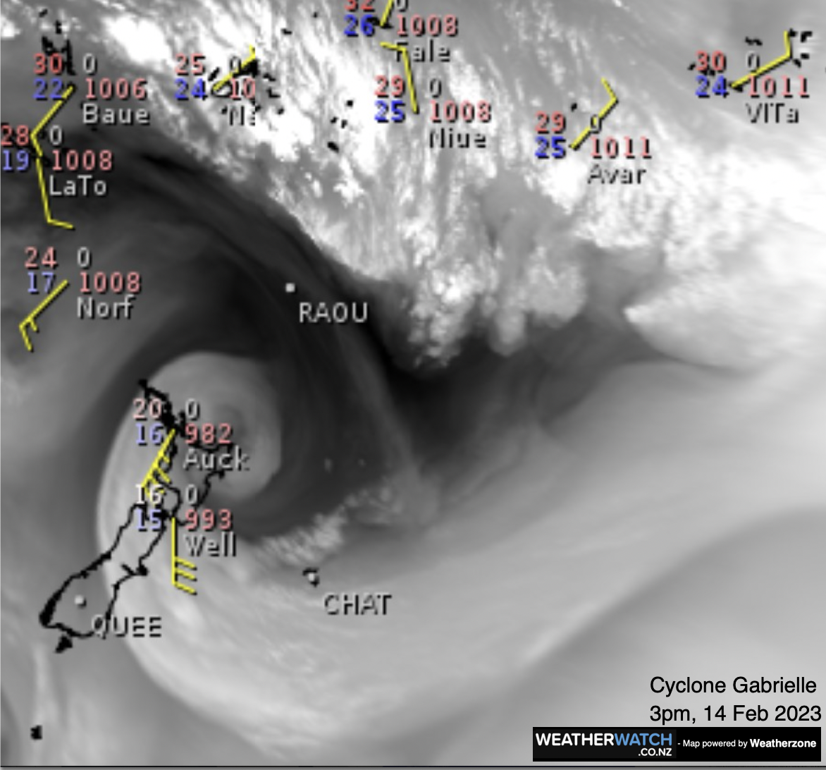 Latest: Tracking Cyclone Gabrielle’s centre + Rain in the south (+21 ...